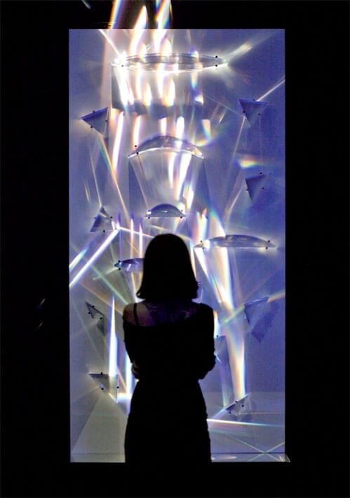 Tech chic - Lux Magazine