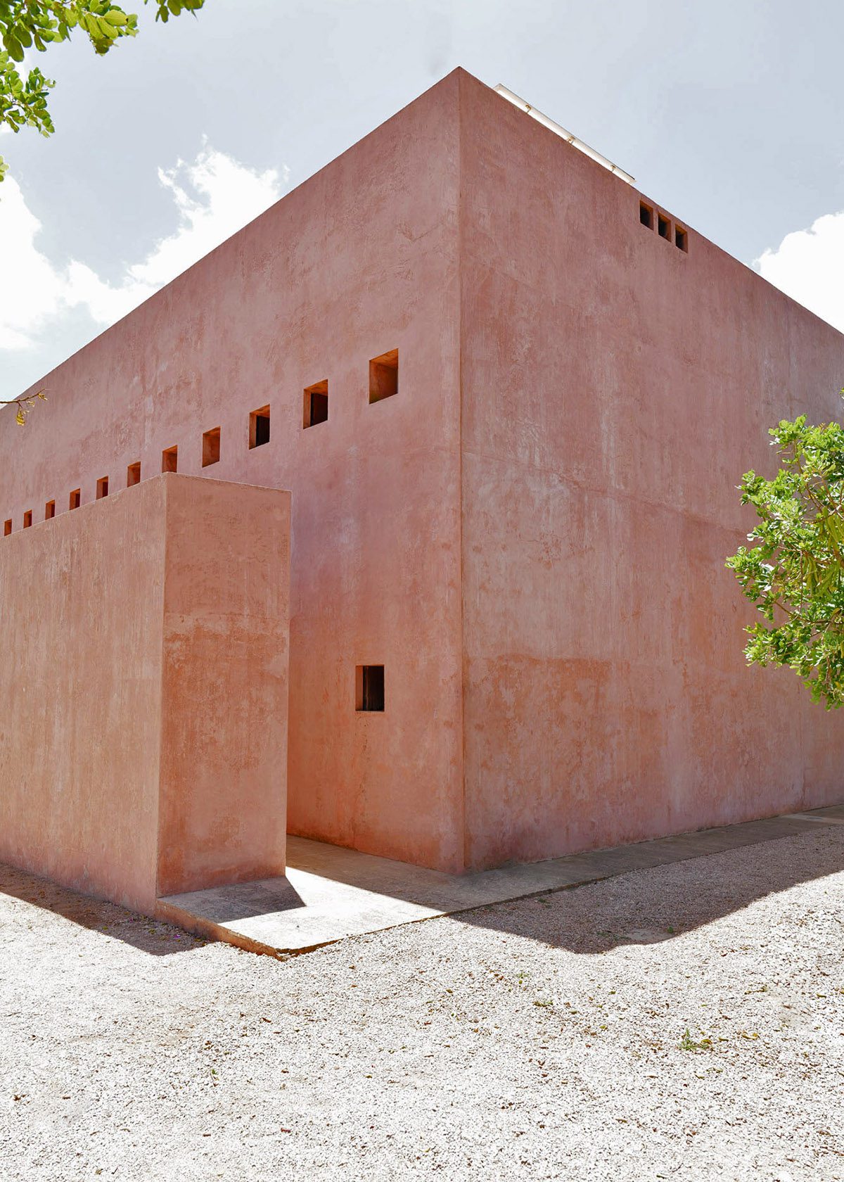 Island Life: Neuendorf House - Lux Magazine