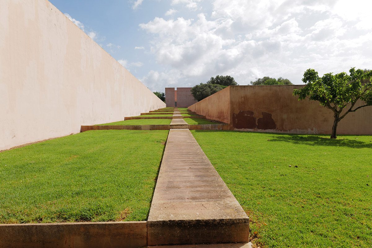 Island Life: Neuendorf House - Lux Magazine