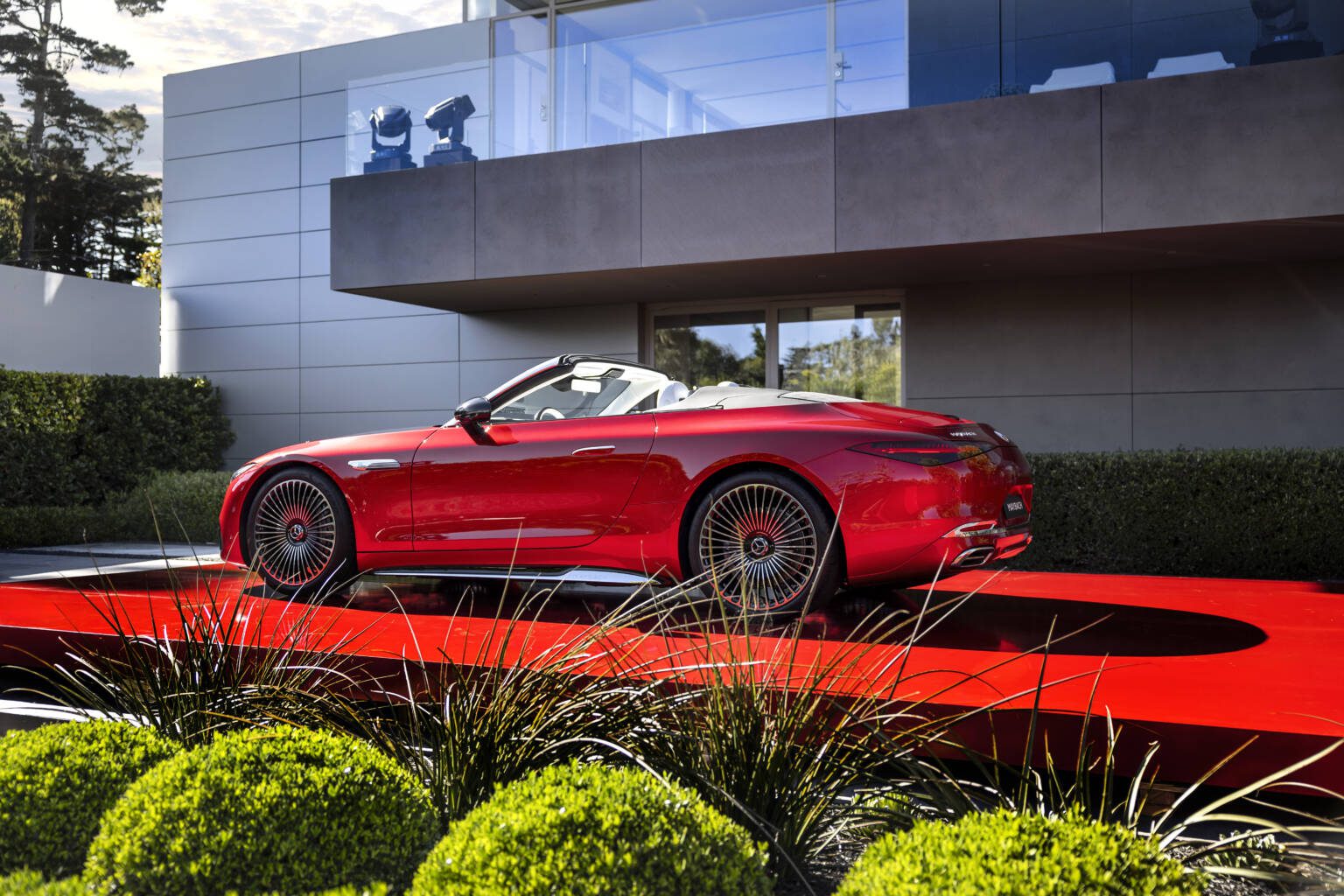 The new Mercedes-Maybach SL luxury sports car - Lux Magazine